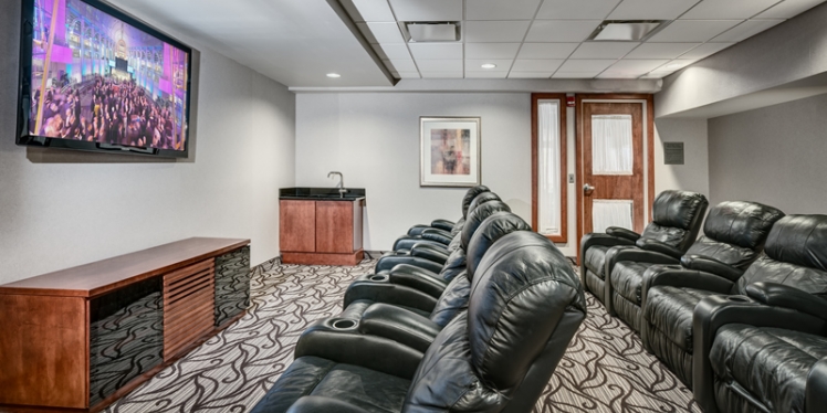 Randolph Towers Apartments | RentDittmar.com