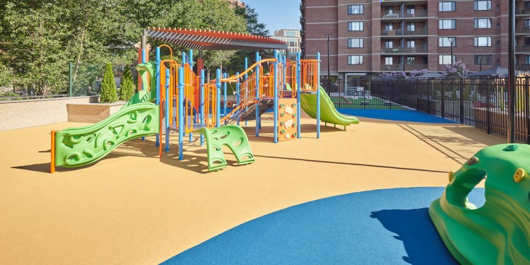 Courtland Towers Apartments | RentDittmar.com