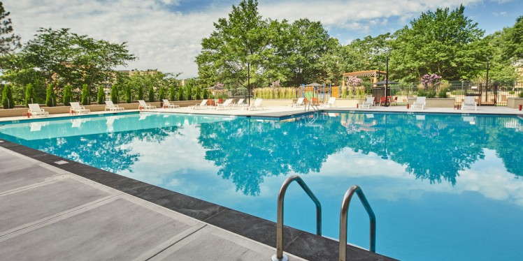 Courtland Towers Apartments | RentDittmar.com